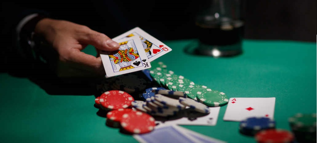 Cartas de póquer: tipos de cartas de jogo e diferenças